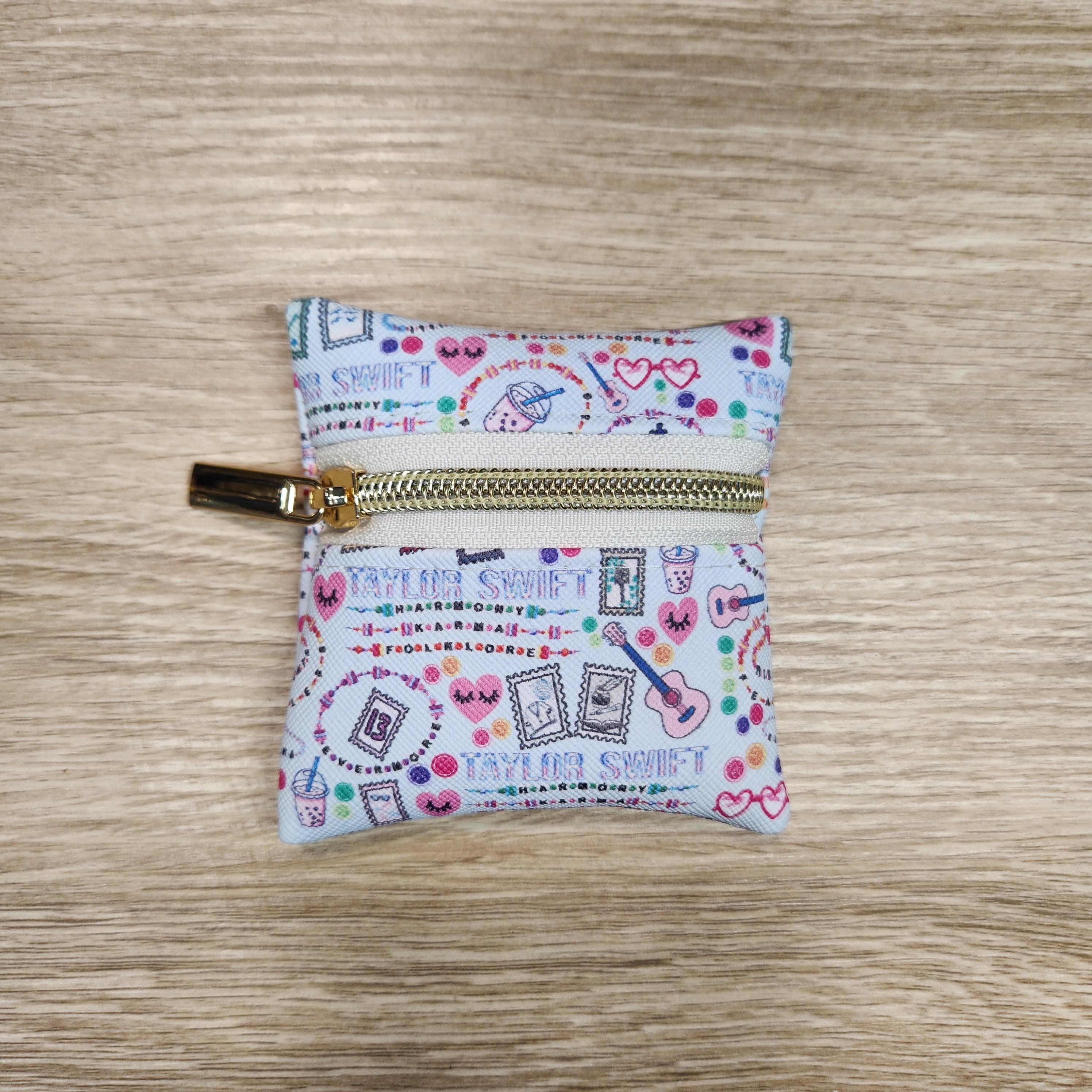 Tay Tay blue Petite pouch – Made by Erillant